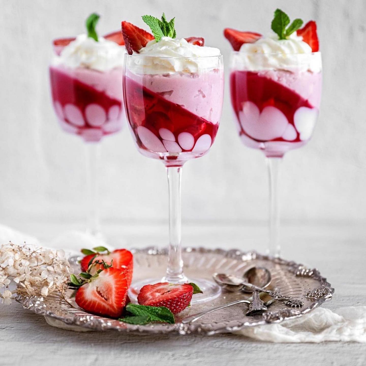 Strawberry Parfait - Simply Desserts