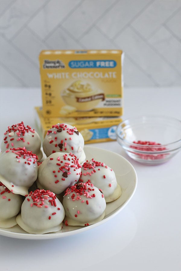 Red Velvet Cake Pop Balls - Simply Desserts
